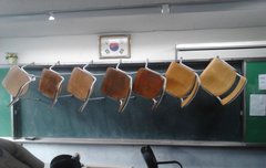 학교칠판과 의자의만남. 환상적인조합 | 네이트 판