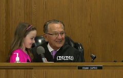 법정에서 엄마를 변호한 8살 딸아이 | 네이트 판