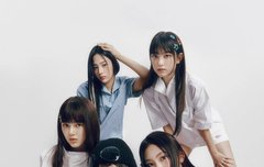 OiOi x 뉴진스 반팔 아노락 컬렉션 화보 | 네이트 판