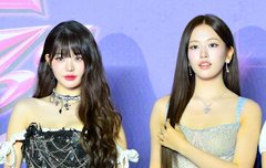 아이브 안유진·장원영, 여신룩 vs 썸머룩…173cm 키에 빛나는 각선미[민경훈의 줌인] | 네이트 판